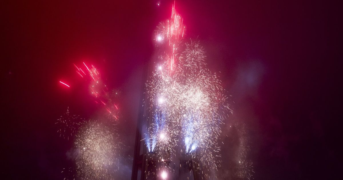 Fireworks at Seattle’s Space Needle obscured by fog ring in 2026 | The ...