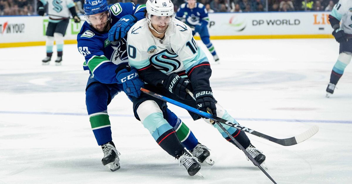 Matty Beniers breaks through in shootout, Kraken win in Vancouver | The ...