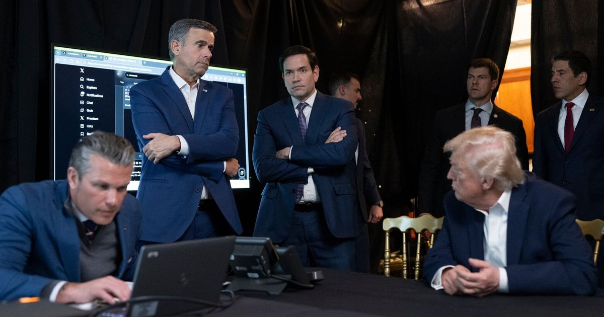 Trump plunges the U.S. into a new era of risk in Venezuela | Analysis ...