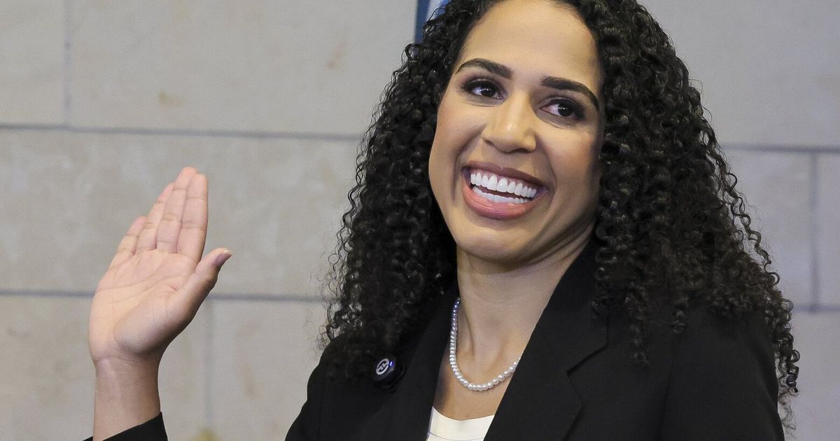 Erika Evans sworn in as Seattle city attorney | The Seattle Times