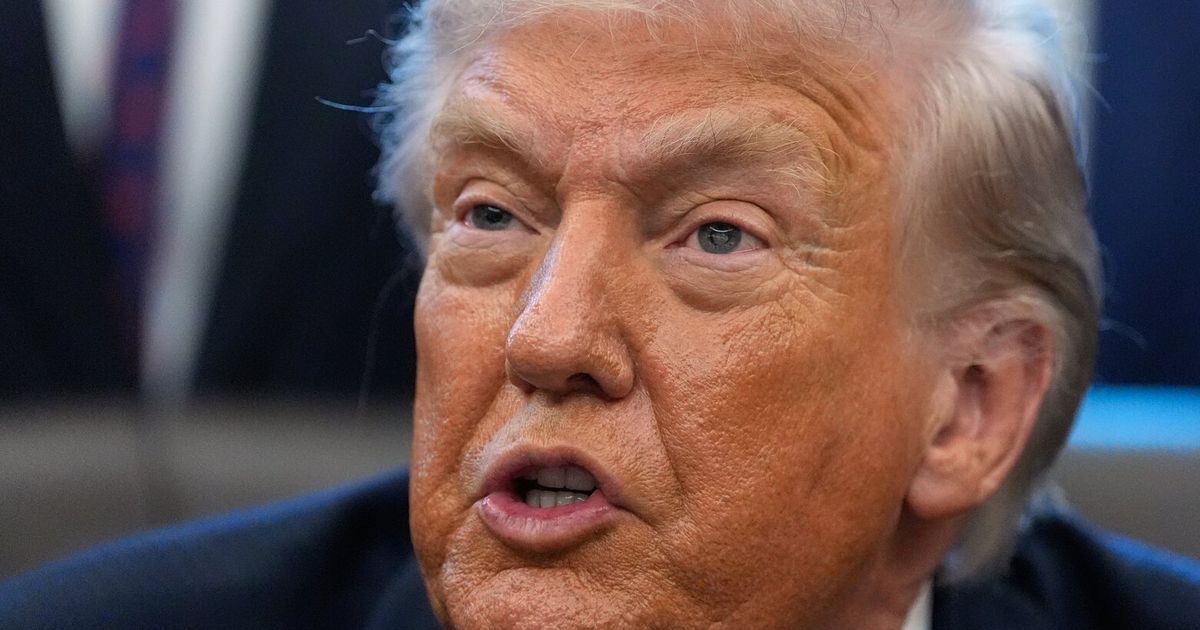 Democrat blasts HHS for creating confusion in cutting, then reinstating ...