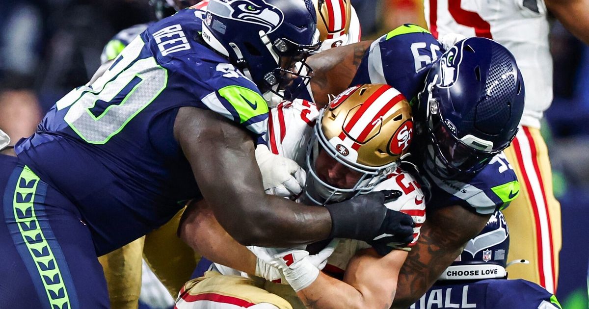 Seahawks’ ‘Dark Side’ defense shines bright in filthy showing vs. 49ers ...