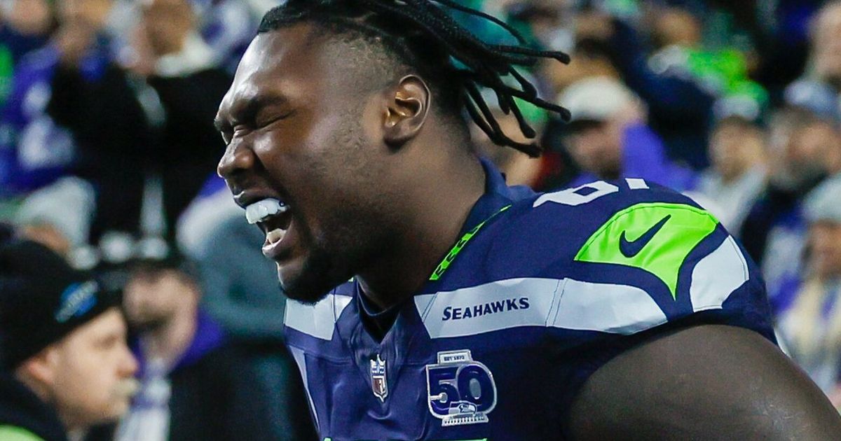 Seahawks say tackle Charles Cross considered ‘day to day’ | Notebook ...