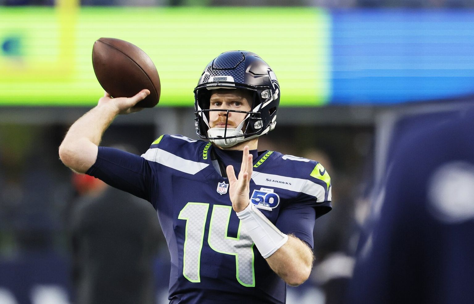 With Charles Cross’ status in question, Seahawks have trouble along ...