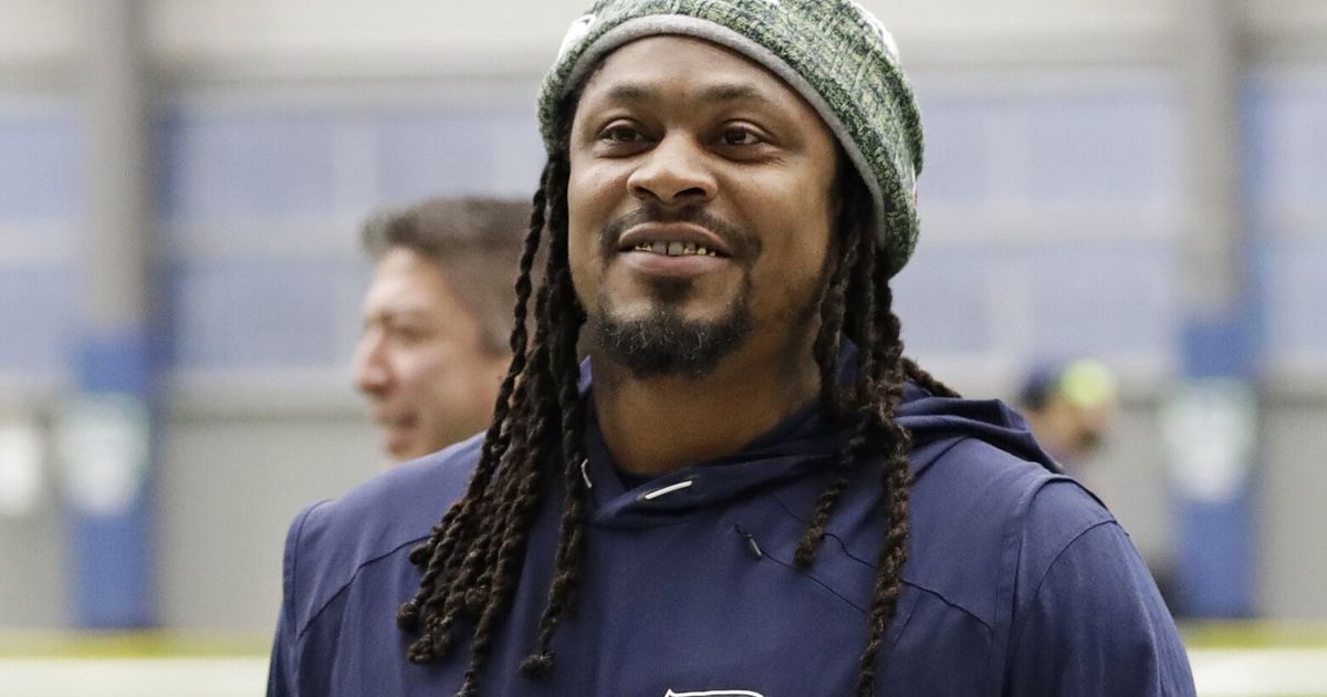 Marshawn Lynch should raise 12th Man flag at NFC Championship Game ...