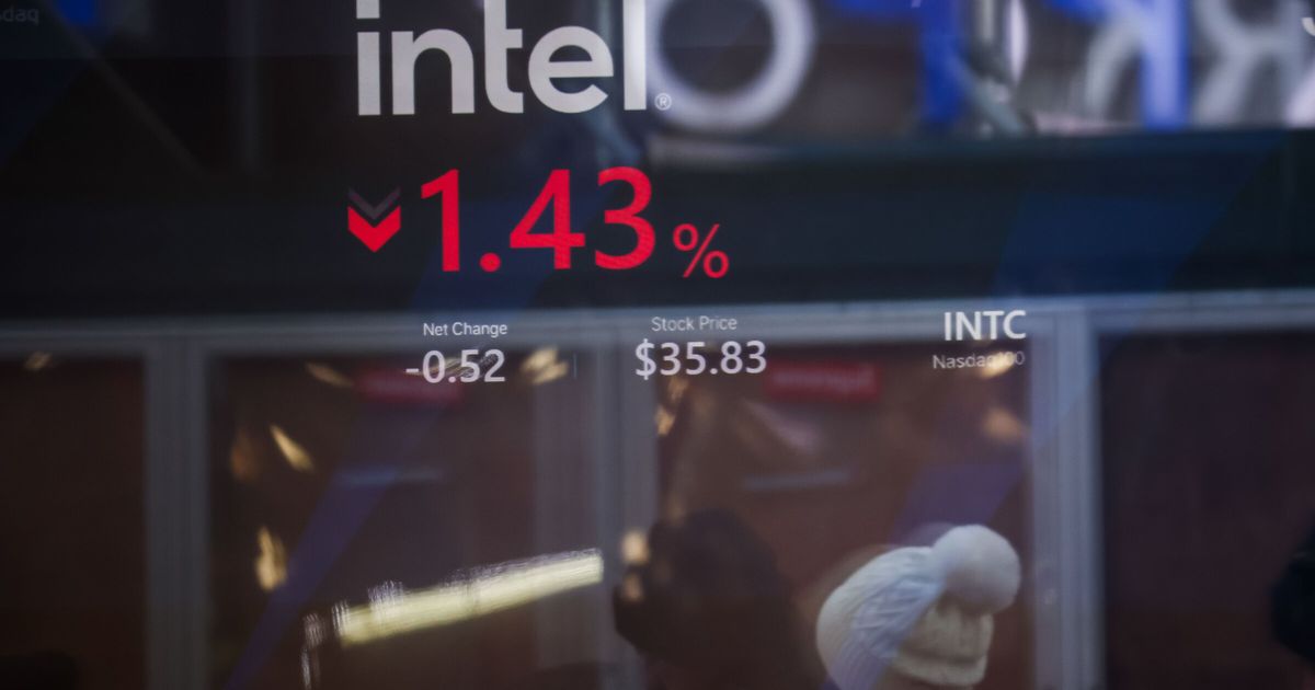 Intel’s stock meltdown risks eroding Trump-endorsed comeback | The ...