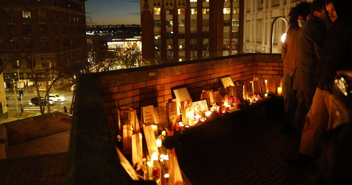 Killing of man in Minneapolis by federal agent fuels Seattle protests ...