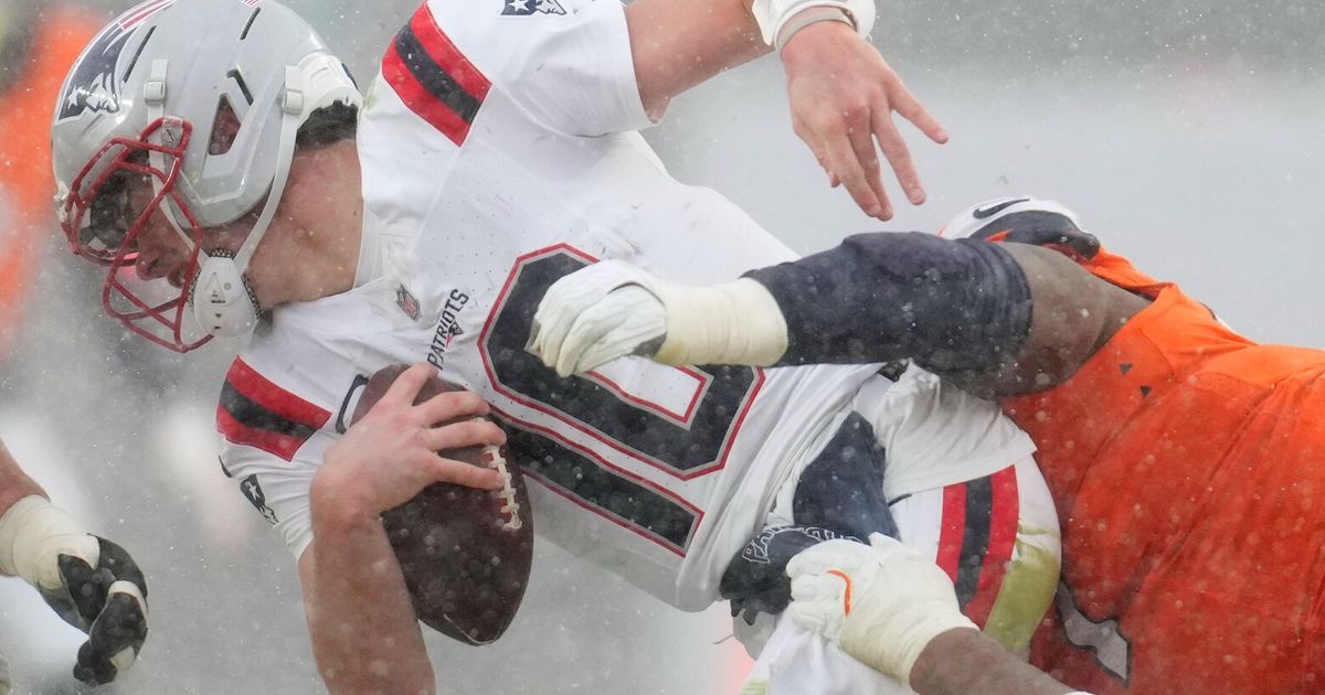 Patriots punch ticket to 12th Super Bowl with gritty 10-7 win over ...