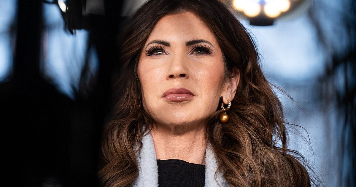 Trump holds 2-hour meeting with Noem amid backlash to Minneapolis ...