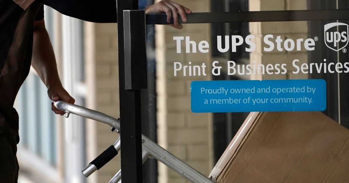 UPS looks to cut up to 30,000 jobs this year | The Seattle Times