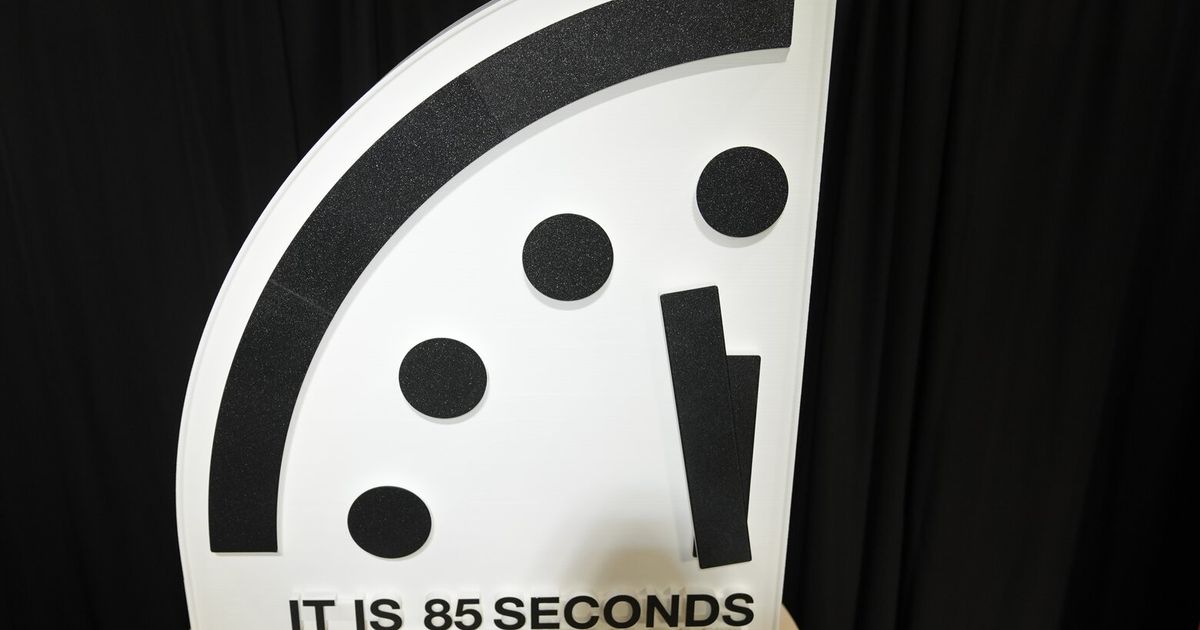 ‘Doomsday Clock’ moves closer to midnight over threats from nuclear ...