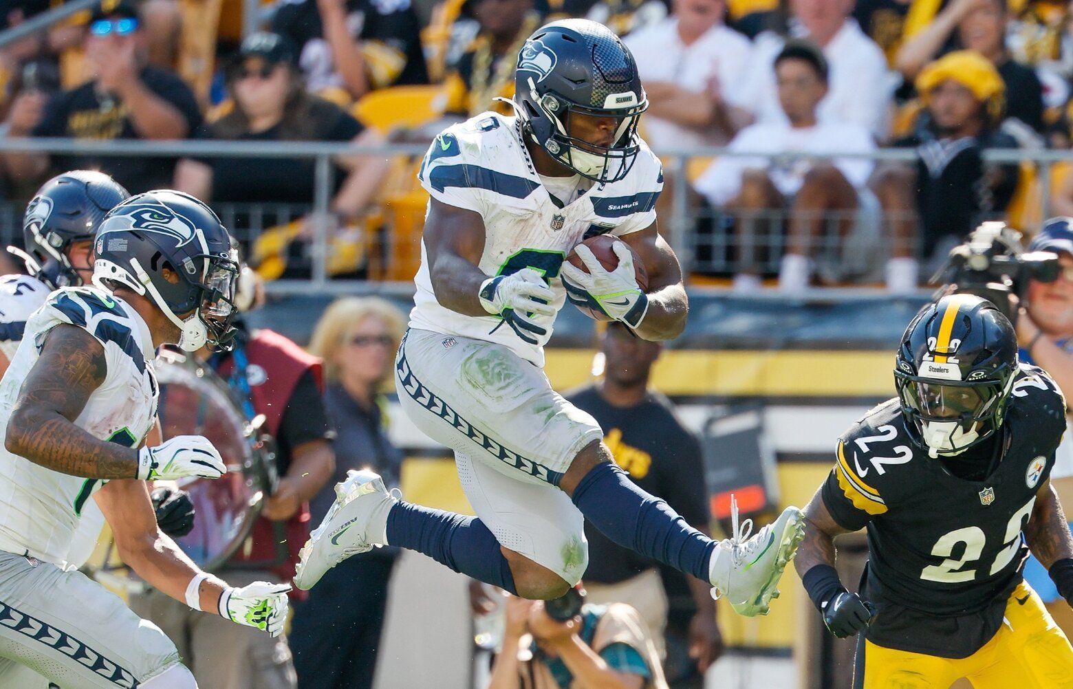 How Seahawks, Patriots fared vs. shared opponents on way to Super Bowl ...