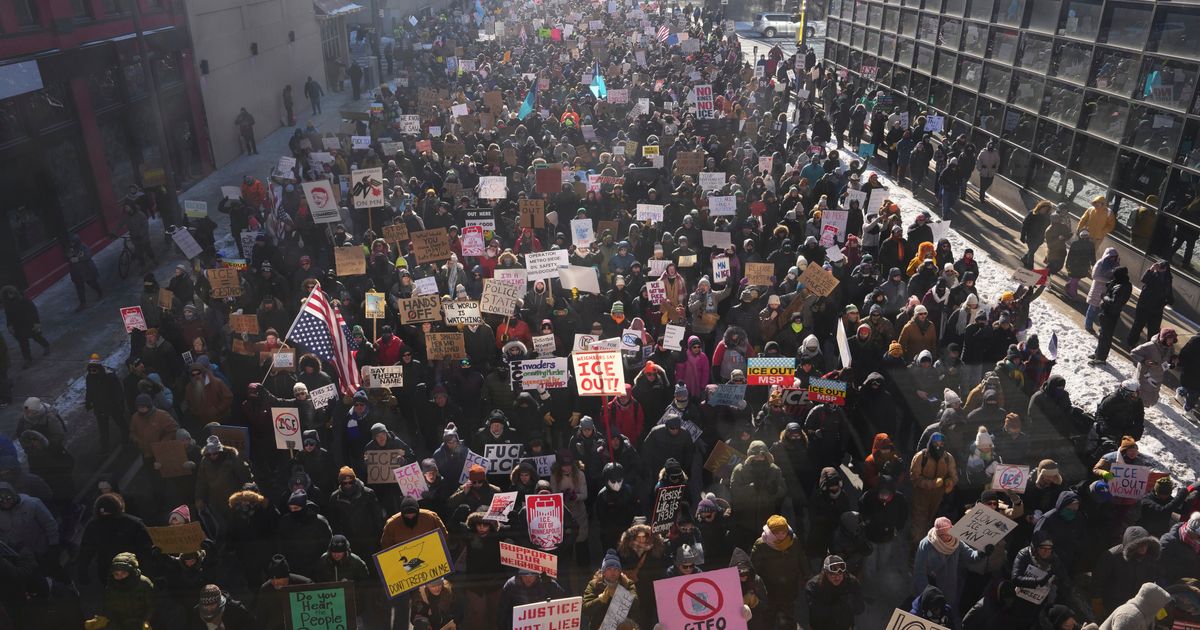 Federal and state officials both claim moral high ground in immigration ...