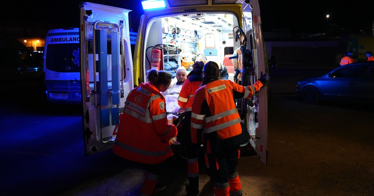 Toll in Spain train collision rises to at least 39 dead as rescuers ...