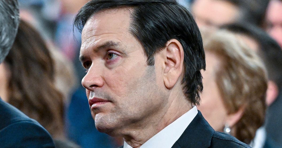 Rubio was looking at his phone after Trump praised him in State of the ...