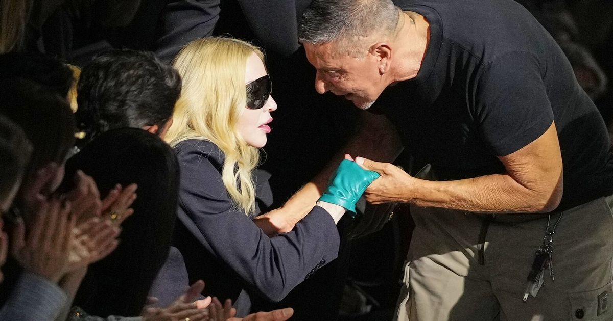 Madonna steals the spotlight at Dolce & Gabbana’s Milan Fashion Week ...