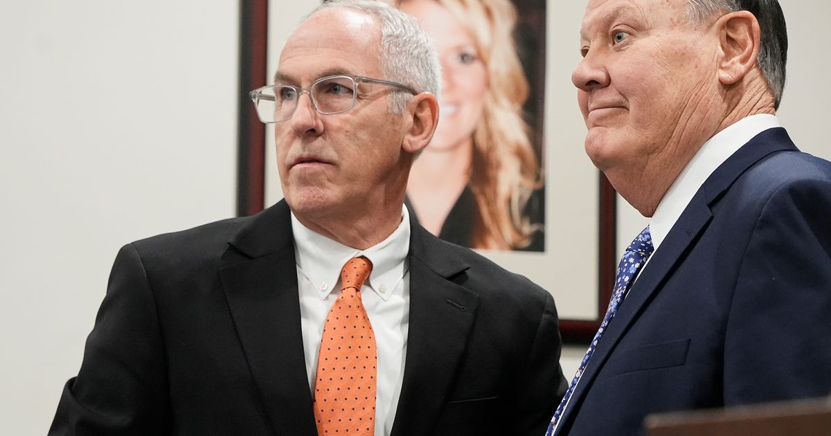 Trial of ex-FirstEnergy executives charged in $60M Ohio bribery scheme ...