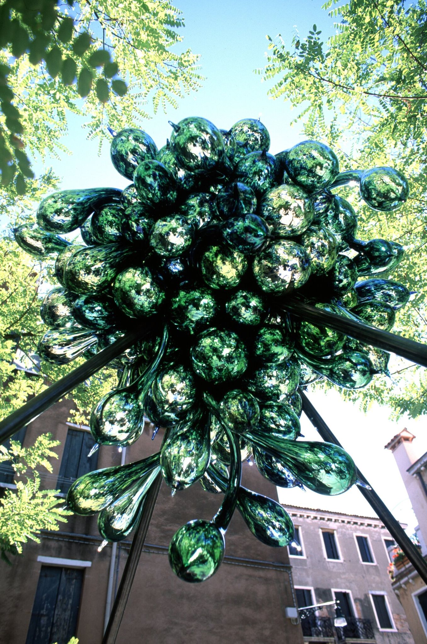 New Dale Chihuly artworks in Venice 30 years after ‘Chihuly Over Venice ...