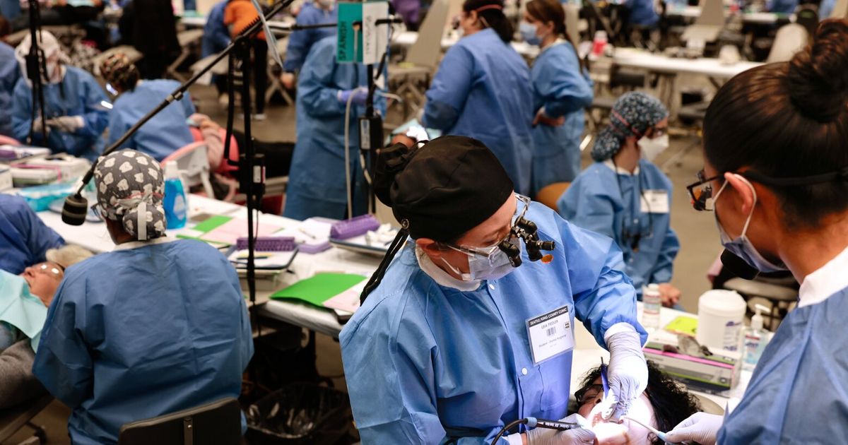 Seattle clinic offers free healthcare for thousands | The Seattle Times