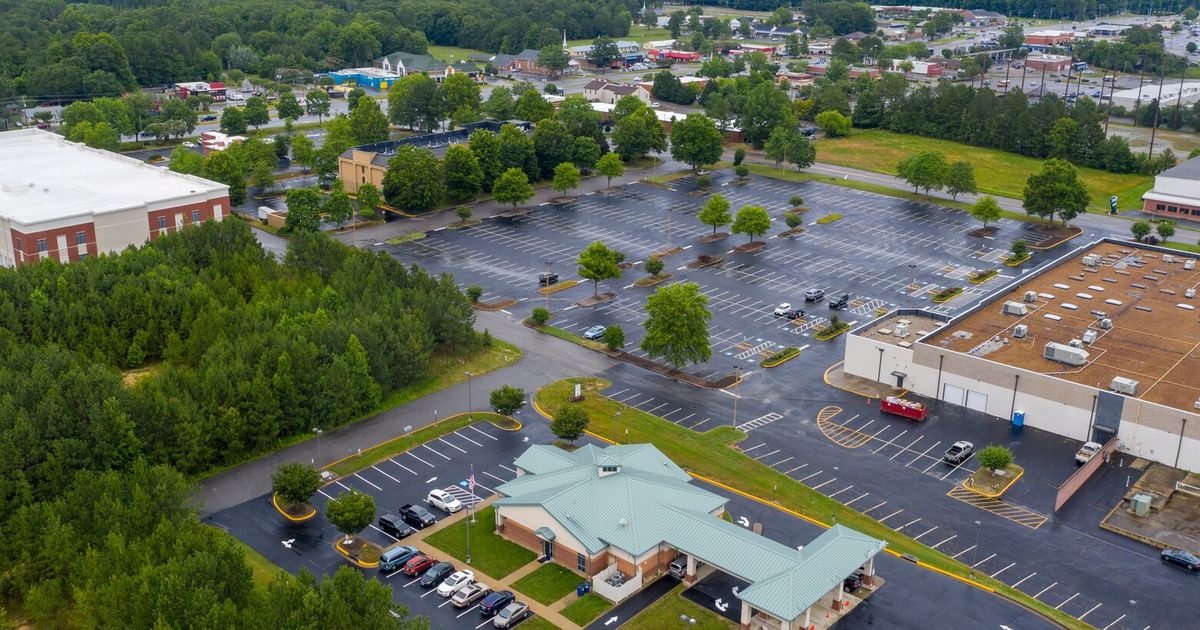 Supreme Court wrangles with police use of cell location data to find ...