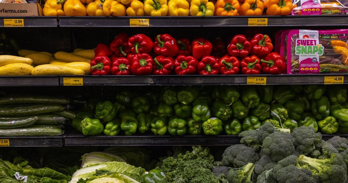 Seattle offers $80 farmers market gift cards to low-income older adults ...