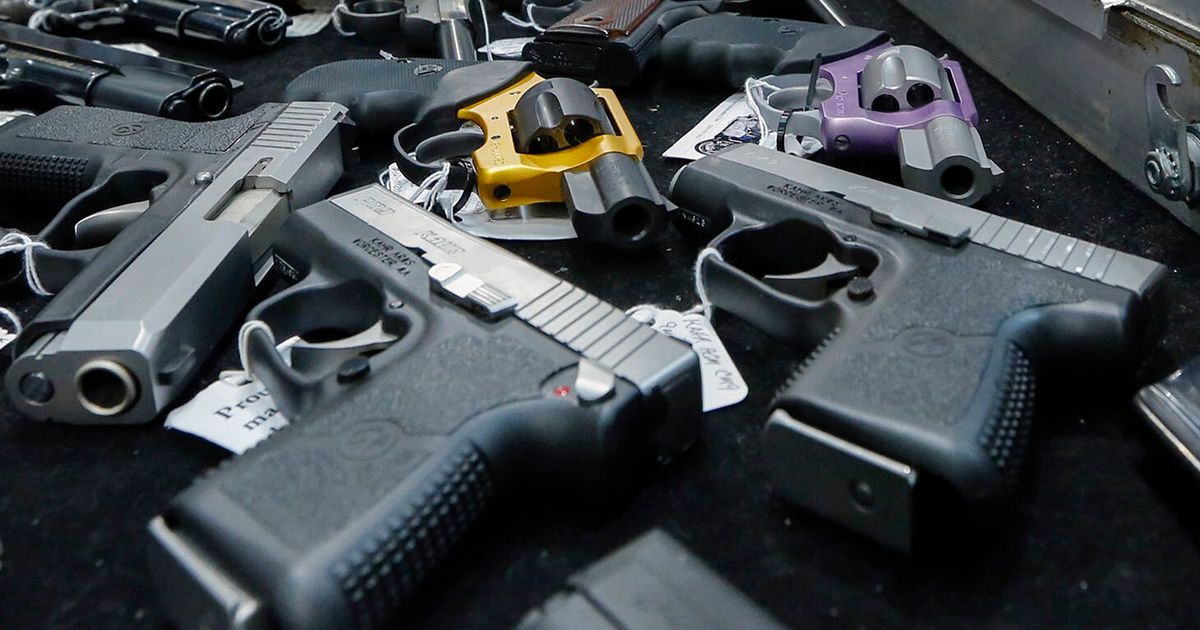 Prosecutors say Wisconsin police chief helped California gun dealers ...