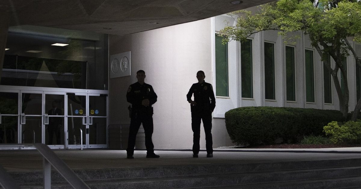 FBI arrests CIA official with $40 million in gold bars in his home ...