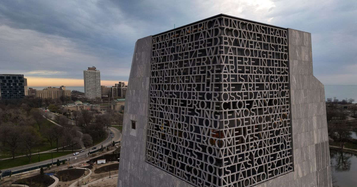 Presidential museum showcases political and personal sides of Obama ...