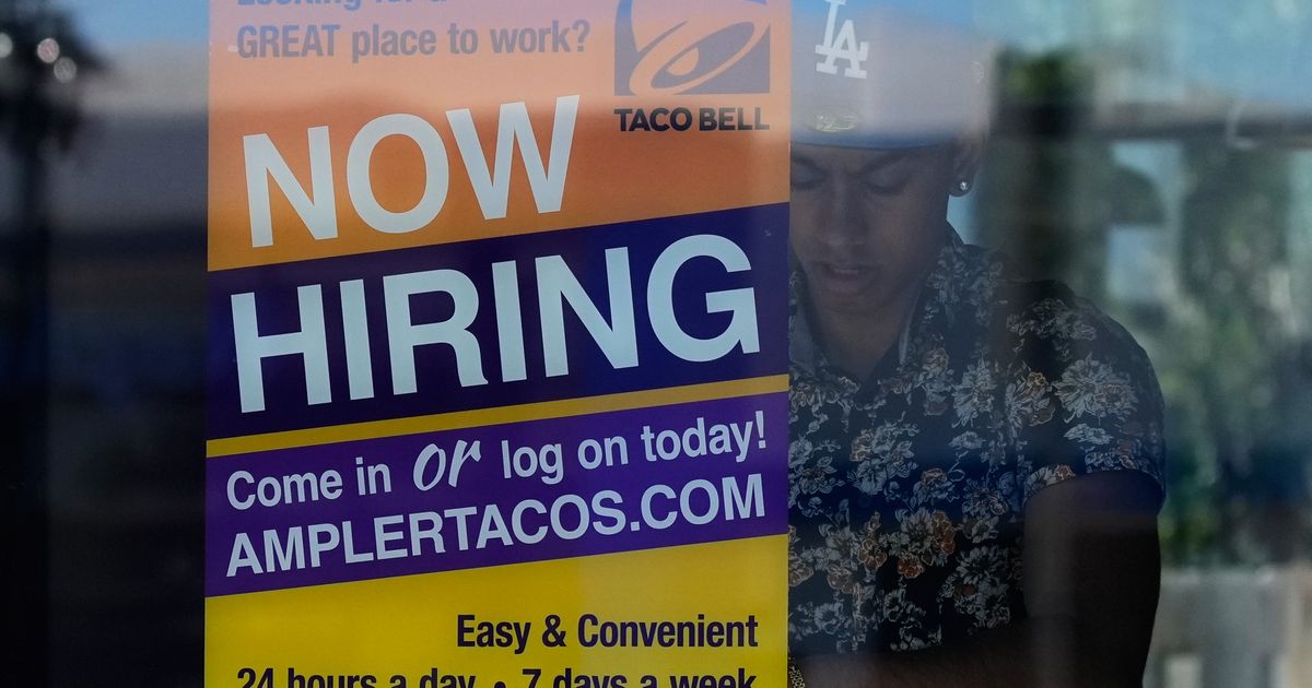 US jobless aid filings remain historically low despite Iran war ...