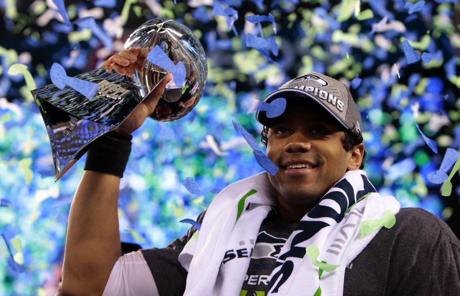 Russell Wilson announces move to CBS in apparent retirement video | The ...