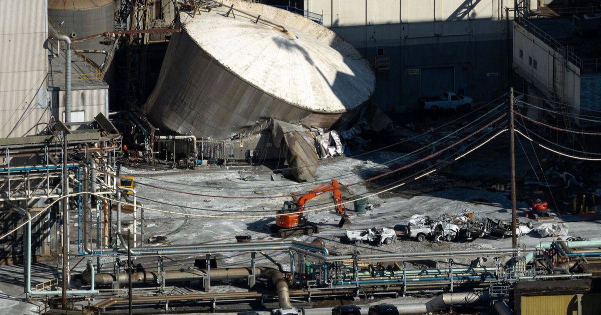 Workers at damaged Longview mill will be paid at least through Aug. 8 ...