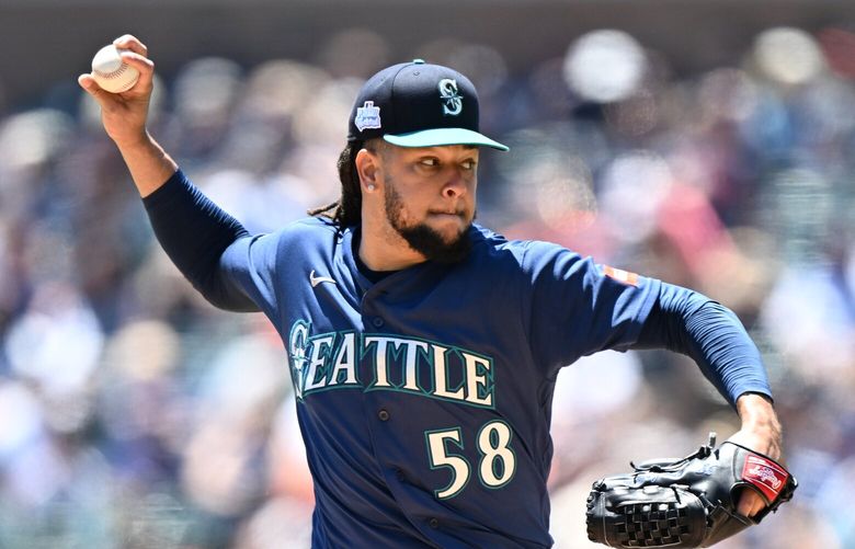 As J.P. Crawford still nurses hand injury, Ryan Bliss joins Mariners ...