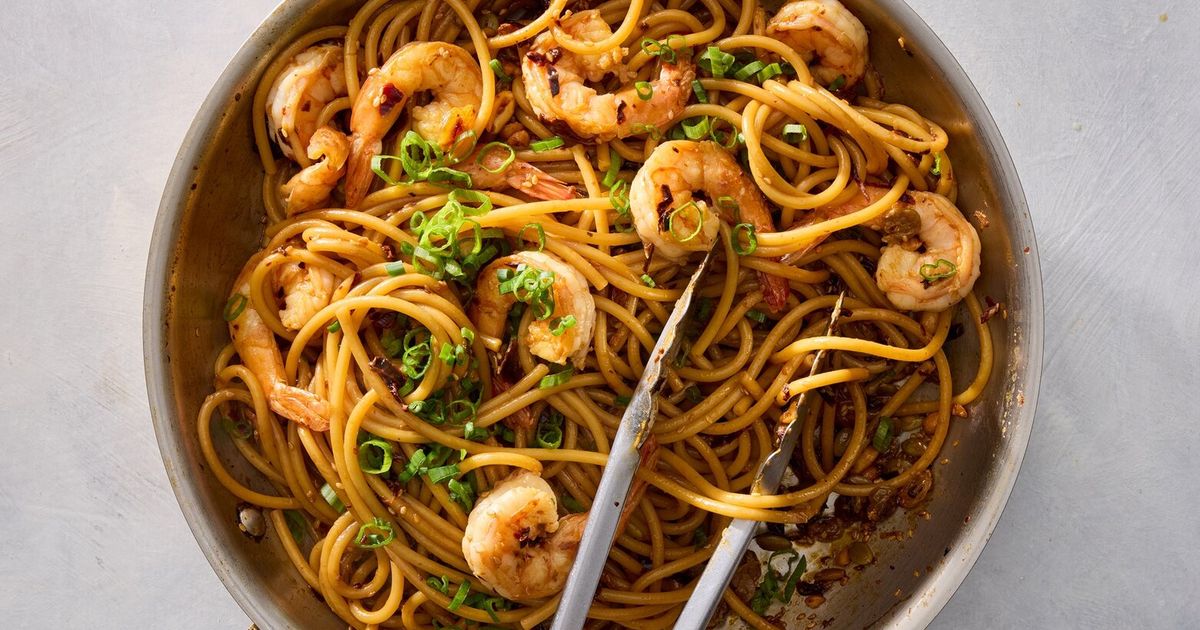 A crunchy, flavorful pasta that comes together in less than 30 minutes ...