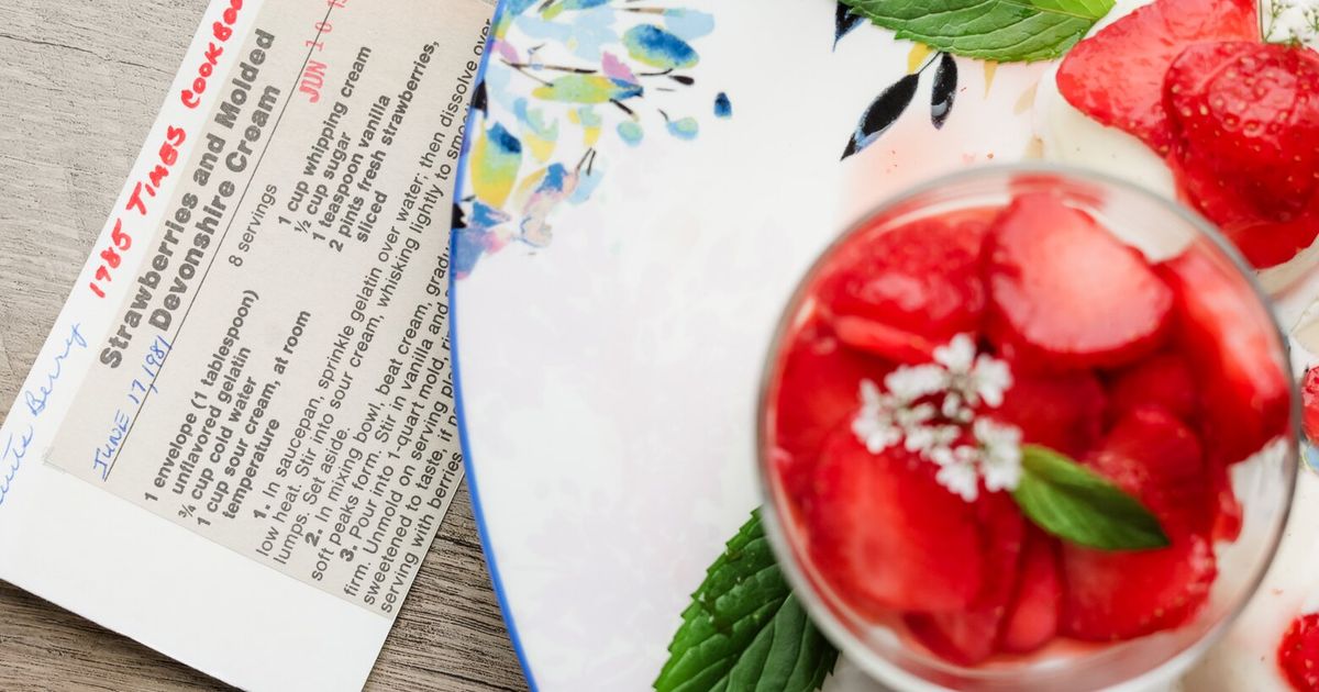Strawberries and (molded Devonshire) cream have never tasted so sweet ...