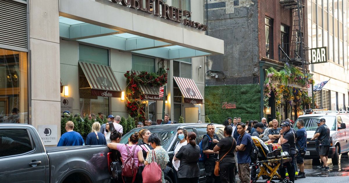 Woman releases bear spray during quarrel in Manhattan hotel, 8 hurt ...