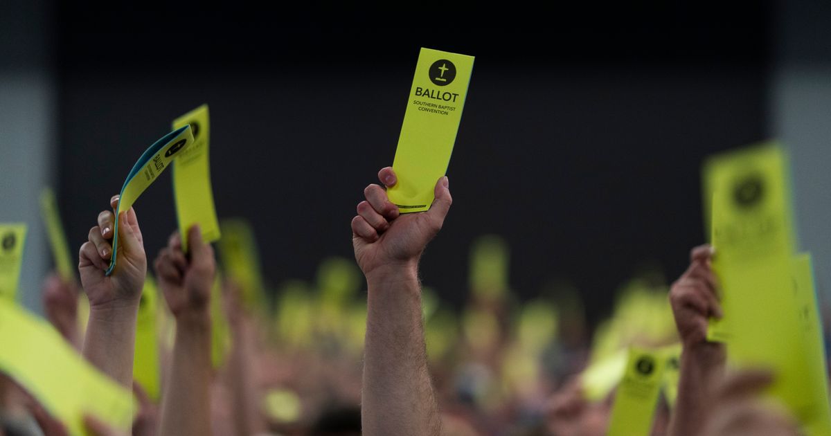 Southern Baptist Convention weighs stricter ban on churches with women ...
