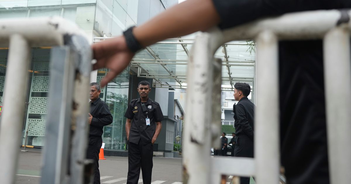 Investigators search Indonesian free meals agency after its leader was ...